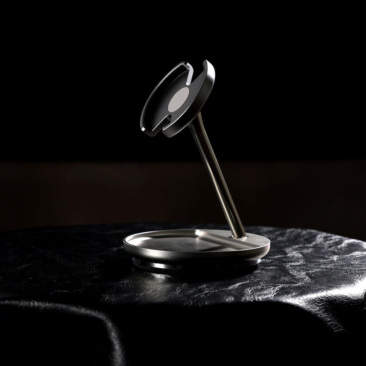 DD ddHiFi HS110 (Magsafe) HiFi Desktop Stand | Audio46