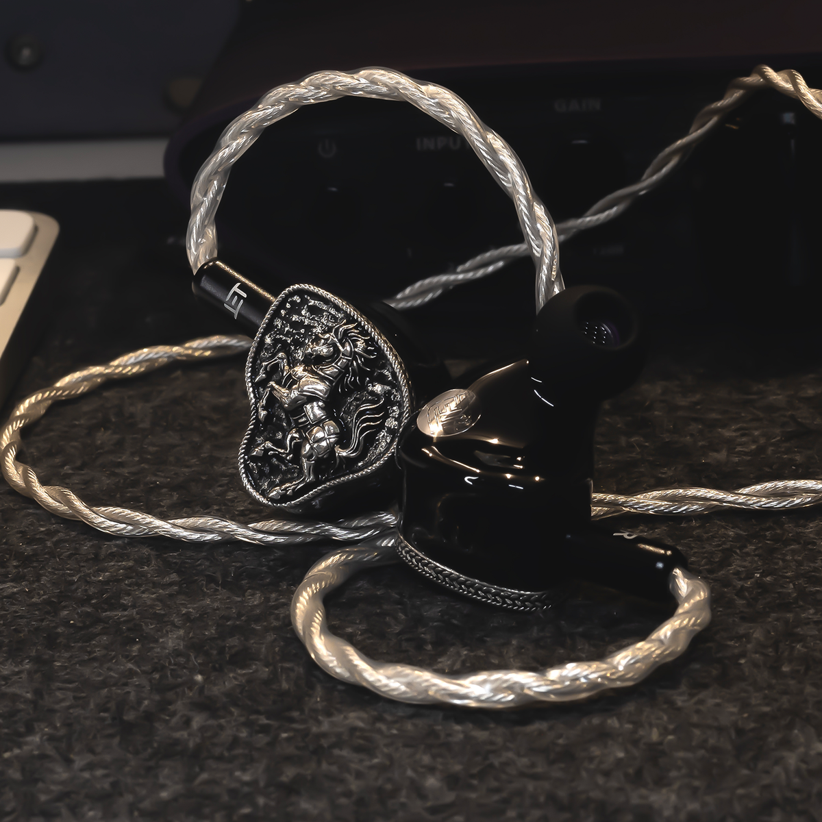 Flipears ARION Universal In-Ear Monitors (Open Box / Small tear on the ...